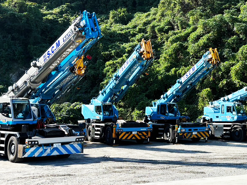 香川県のクレーン会社・クレーンレンタルリースの株式会社S.C.M｜香川県坂出市｜クレーンレンタルリース(オペレーター付)を提供しているクレーン ...